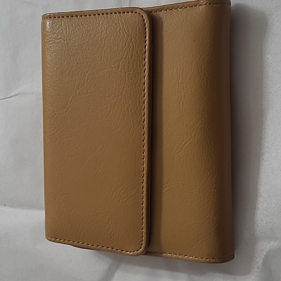mundi | Bags | Mundi Trifold Wallet | Poshmark
